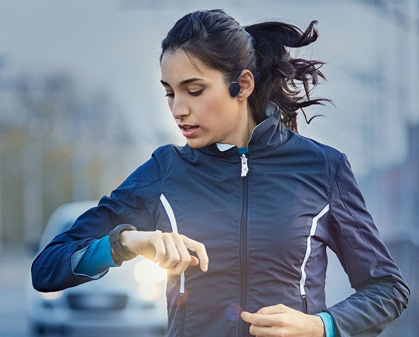 Creative Outlier Free Pro: conduzione ossea e impermeabilità per lo sport